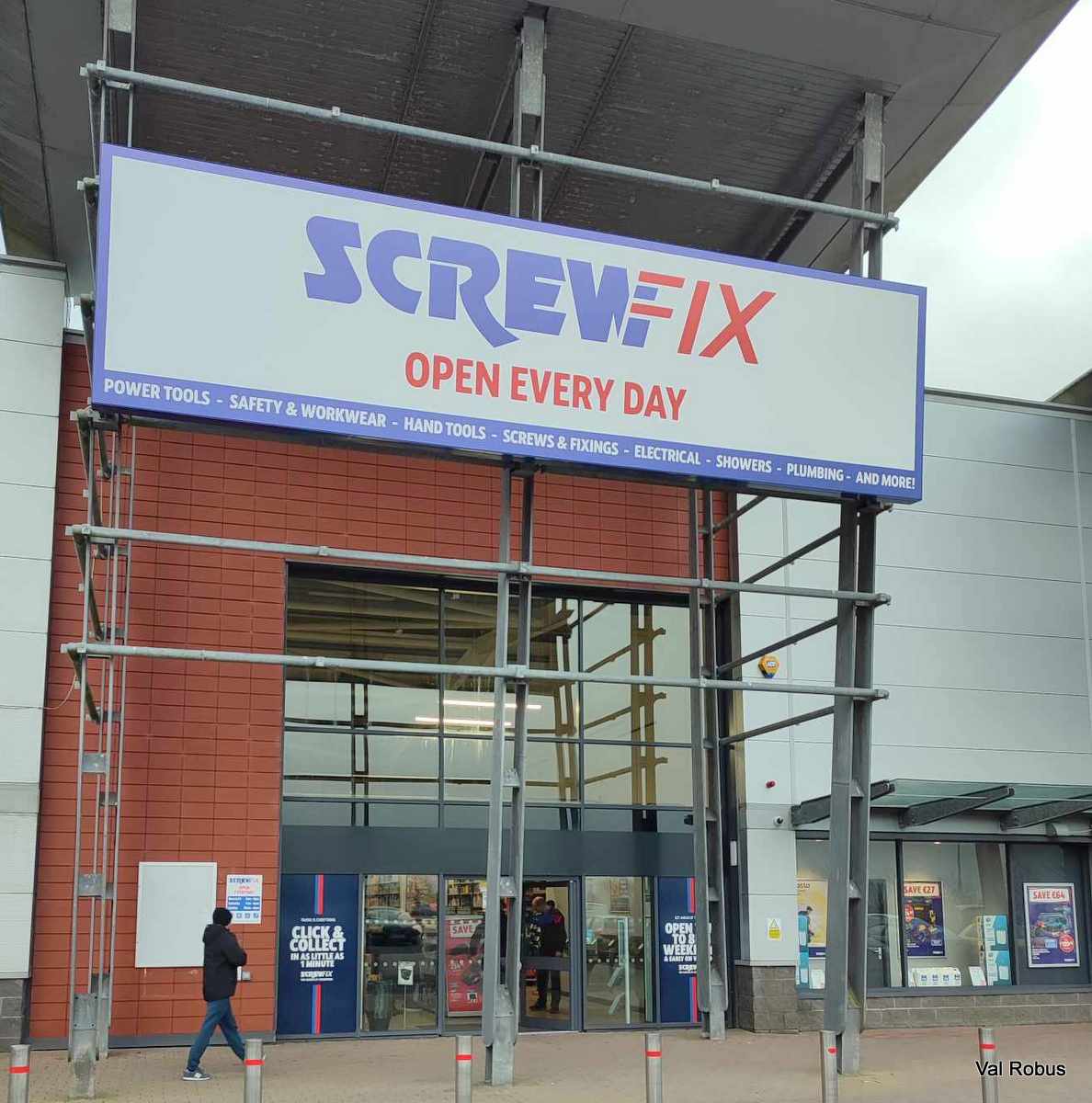 Screwfix Opens in Sligo – Magnumlady Blog